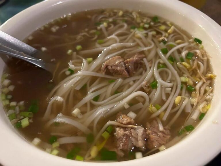 RAU RAM CAFE :A Vietnamese Culinary Adventure