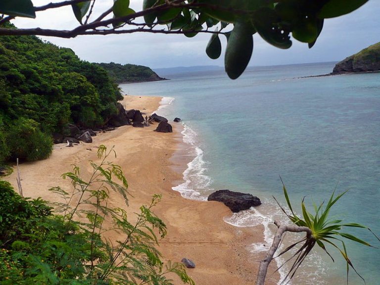 ROMBLON TOURIST SPOTS + TRAVEL GUIDE | Beaches, Resorts